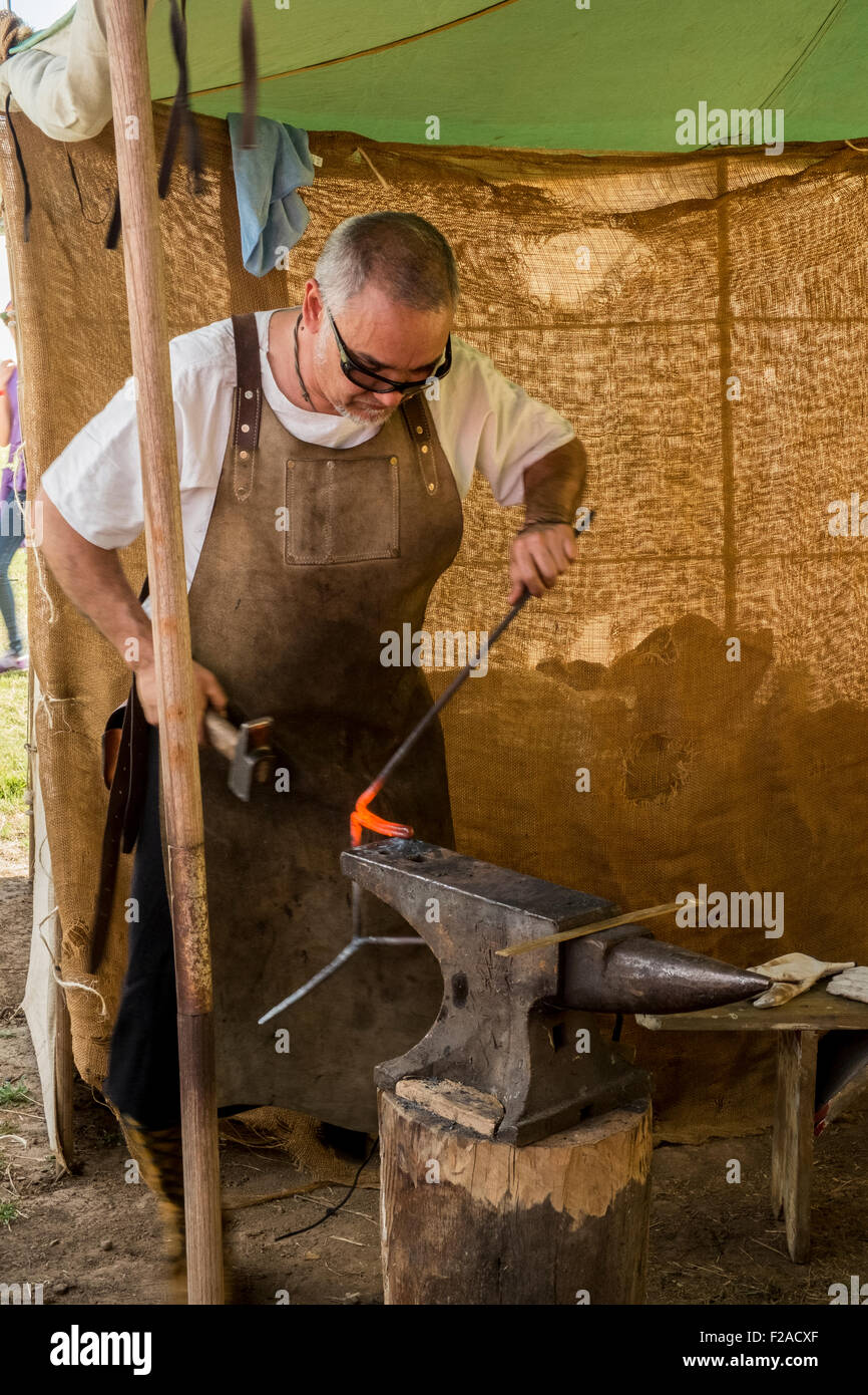 Medieval blacksmith hi-res stock photography and images - Alamy