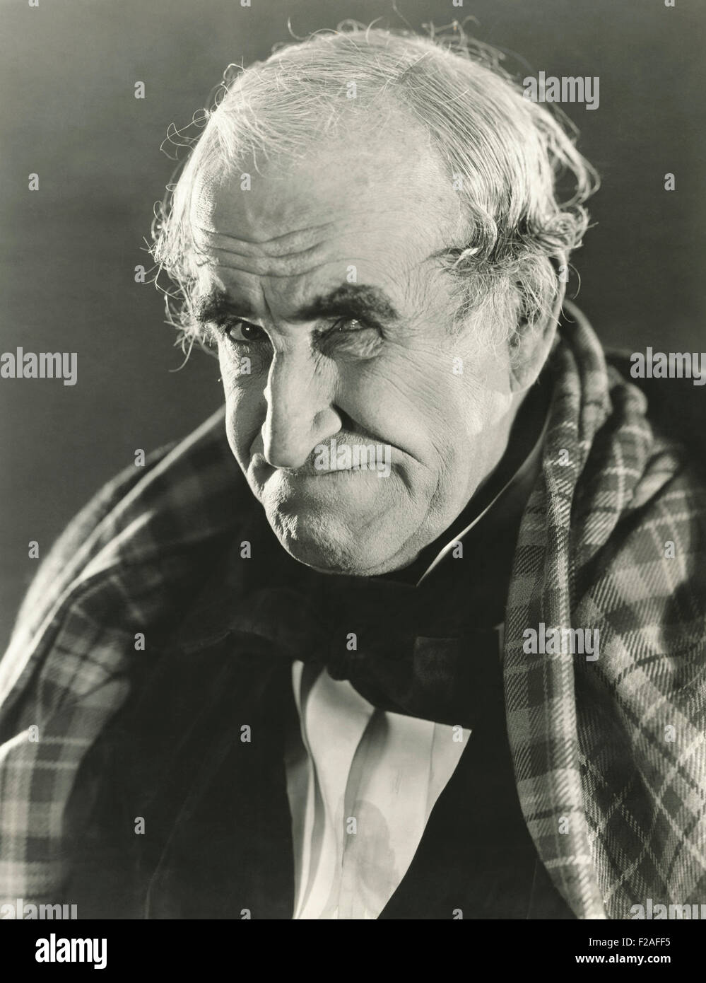 Grumpy senior black hi-res stock photography and images - Alamy