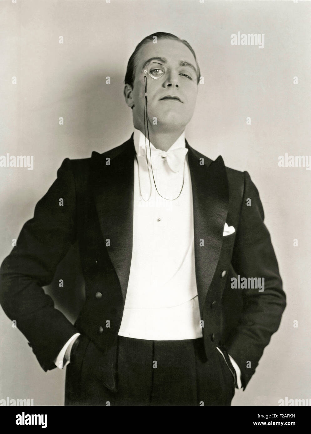 Old man monocle hi-res stock photography and images - Alamy