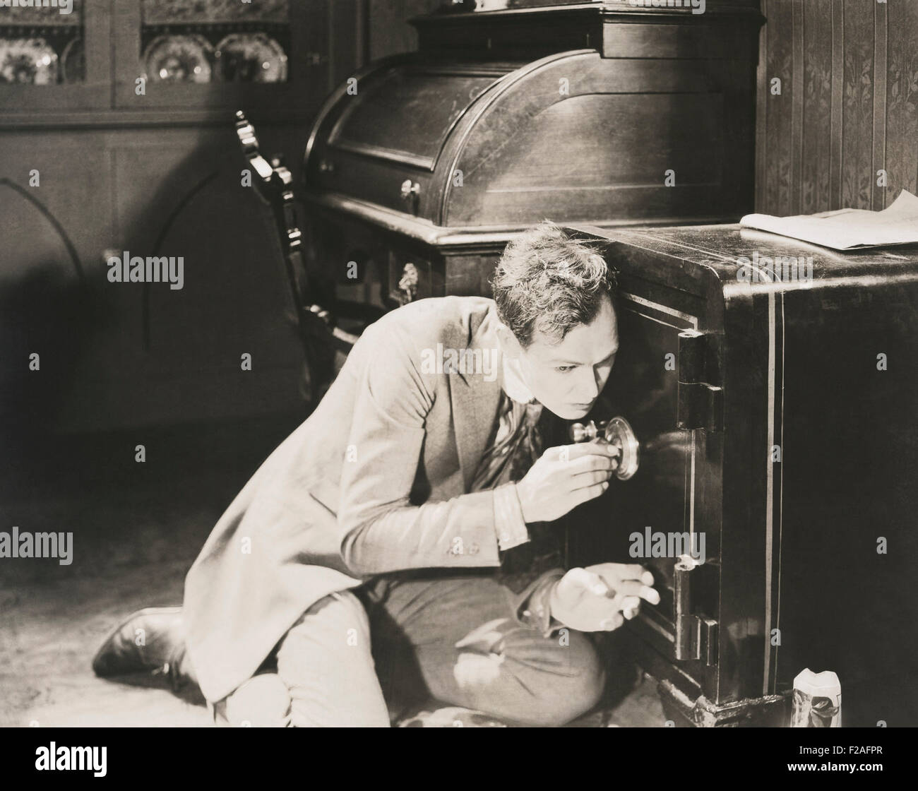 Cracking the code old visuals hi-res stock photography and images - Alamy