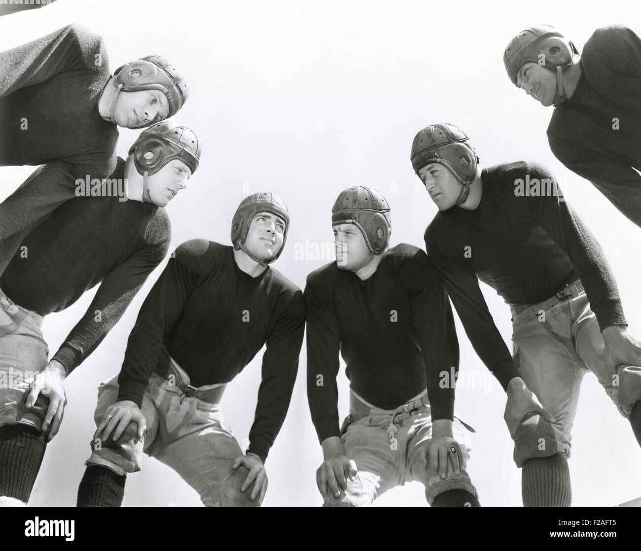 Football huddle hi-res stock photography and images - Alamy