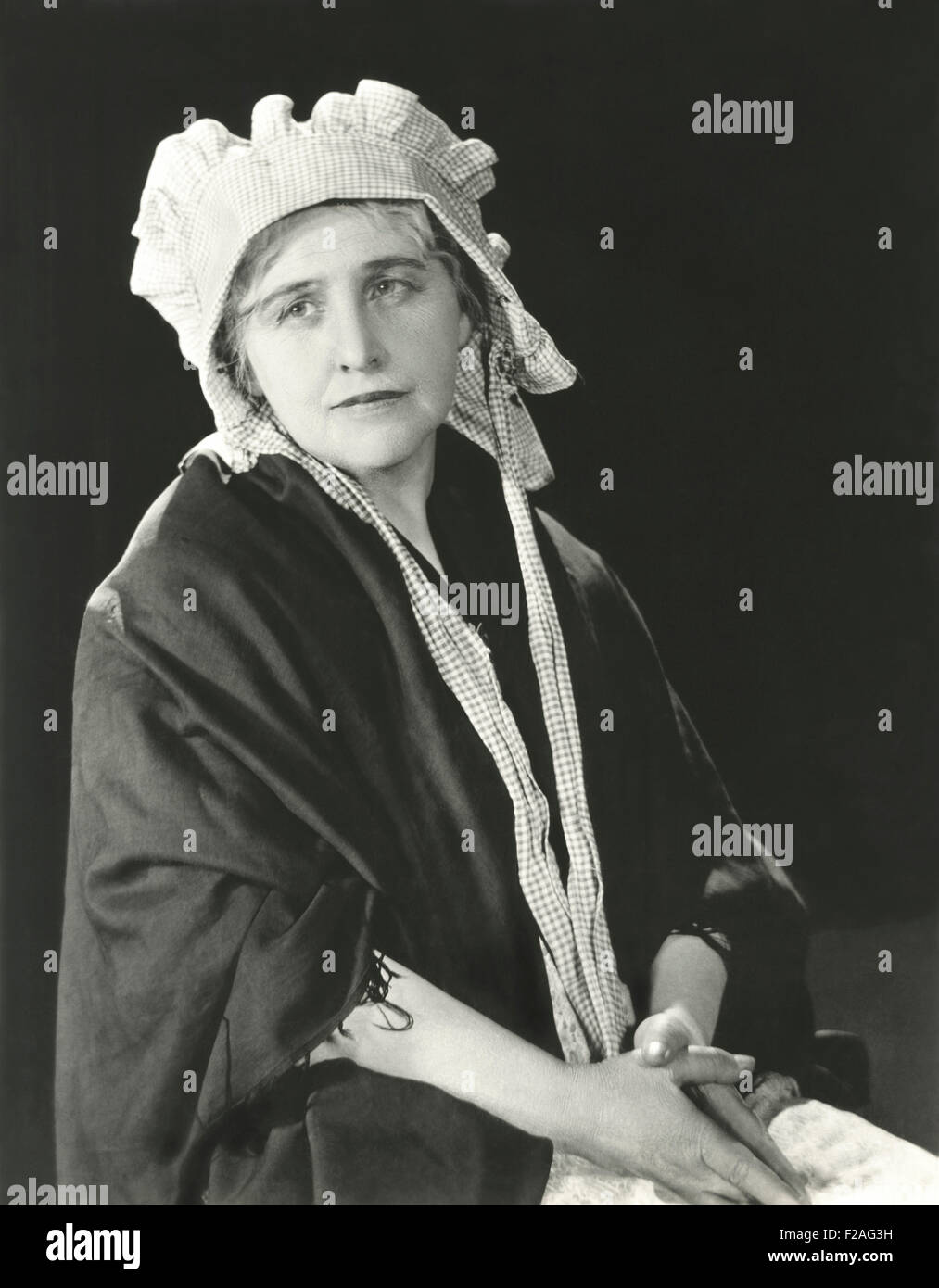 Quaker woman hi-res stock photography and images - Alamy