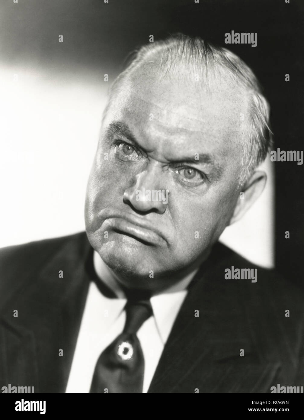 Grumpy old man frowning hi-res stock photography and images - Alamy