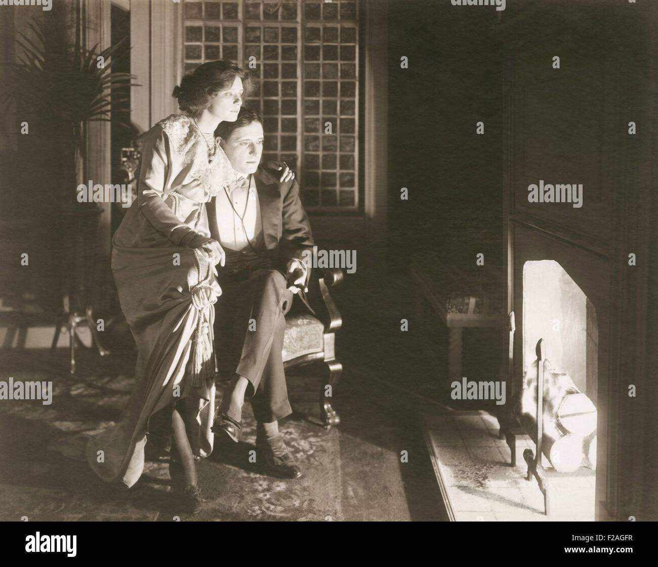 1920s loving couple hi-res stock photography and images - Alamy