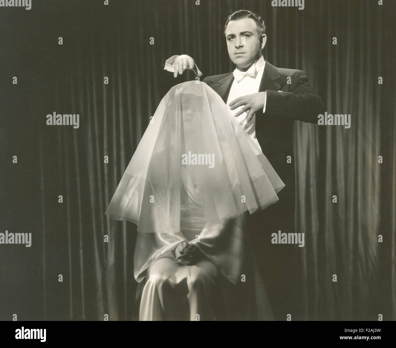 Hypnotize woman hi-res stock photography and images - Alamy