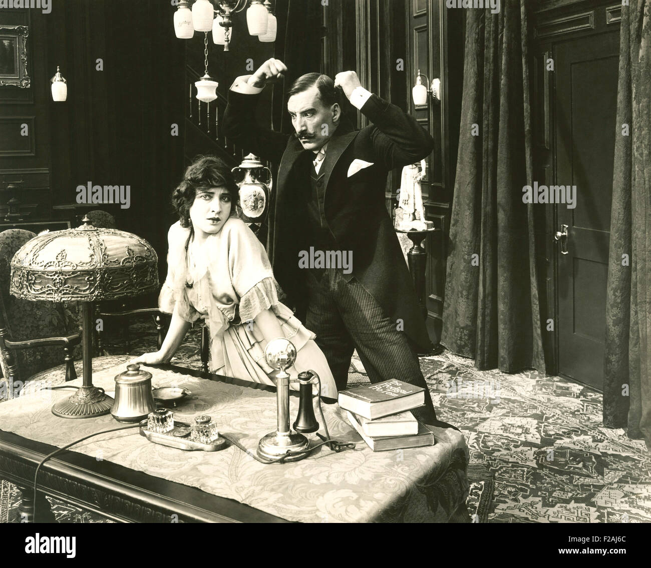 Retro black and white woman tantrum hi-res stock photography and images ...