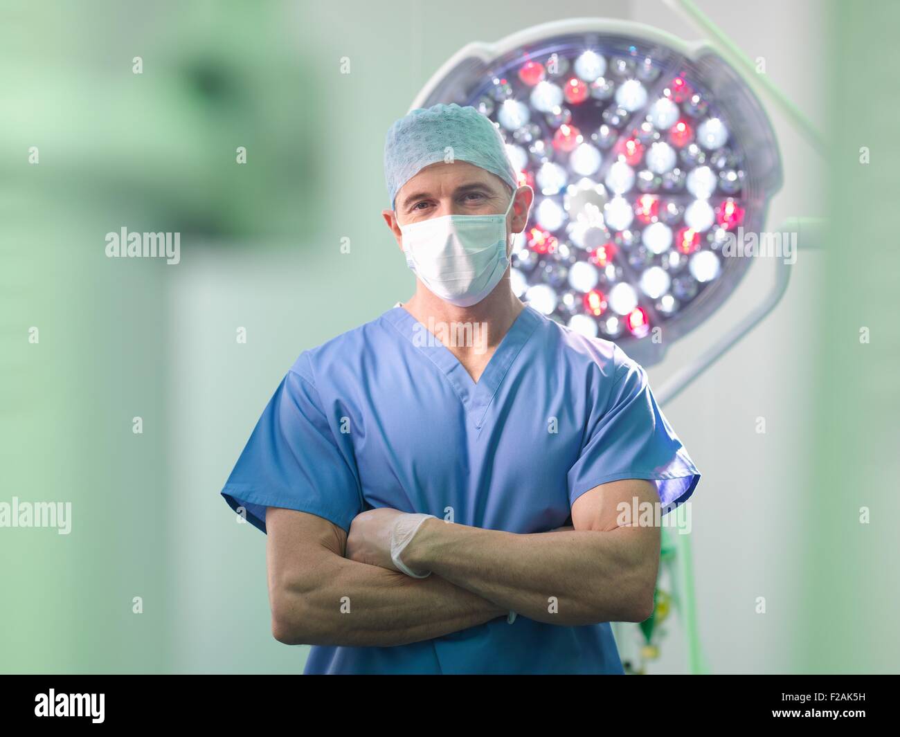 Orthopaedic Surgeon High Resolution Stock Photography and Images - Alamy