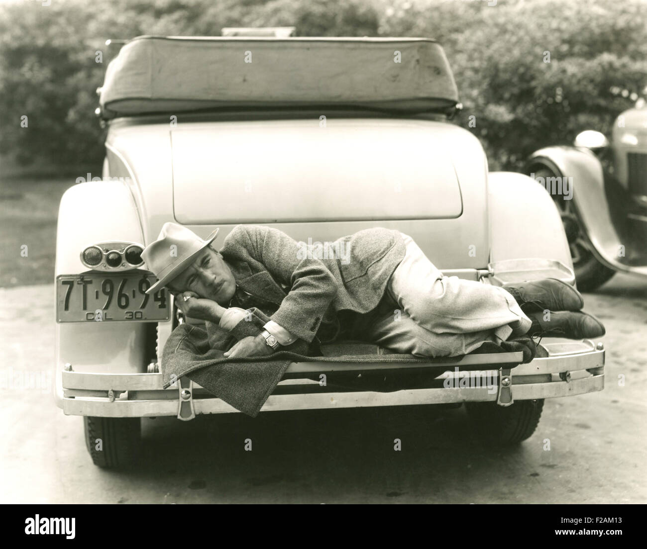 Homeless 1930s hi-res stock photography and images - Alamy