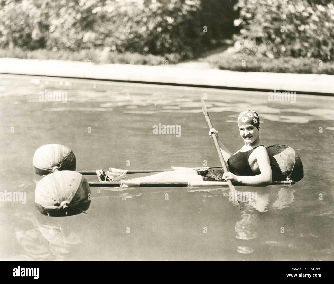 Sports swimming retro hi-res stock photography and images - Alamy