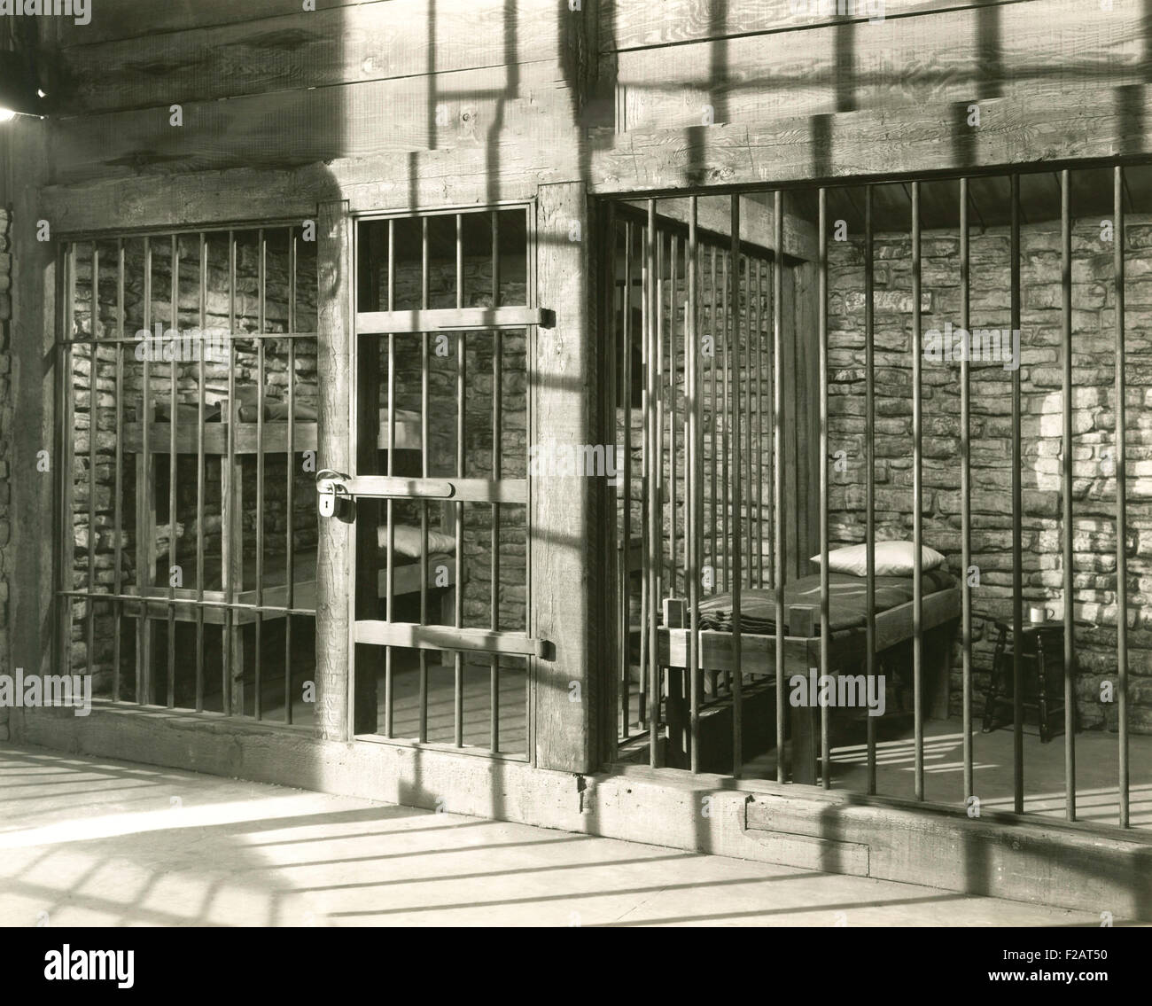 Old fashioned jail hi-res stock photography and images - Alamy