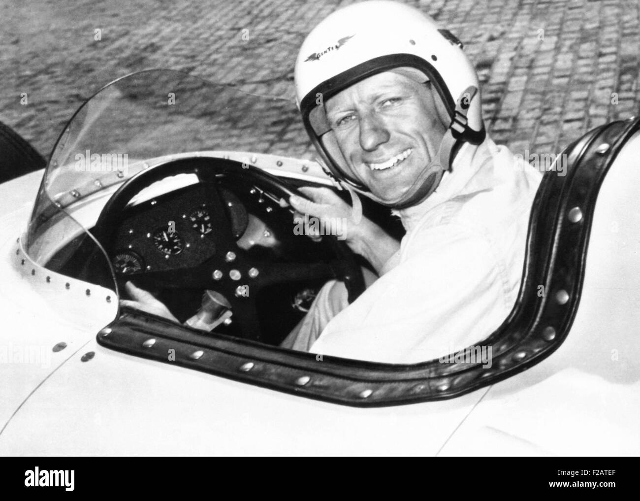 Indianapolis 500 race 1950s Black and White Stock Photos & Images - Alamy