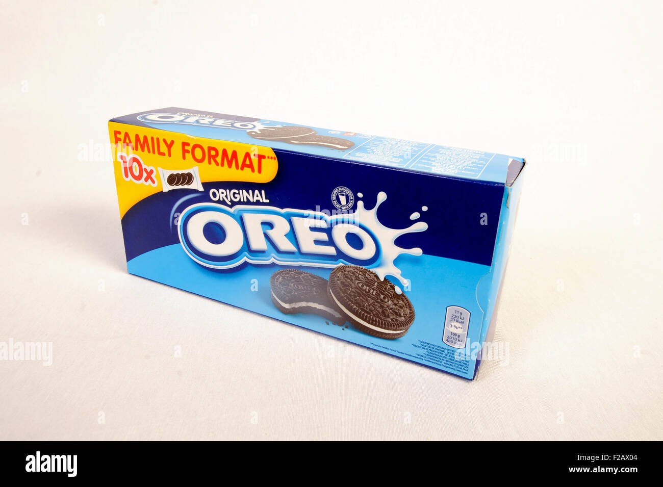 Golden oreo cookie hi-res stock photography and images - Alamy