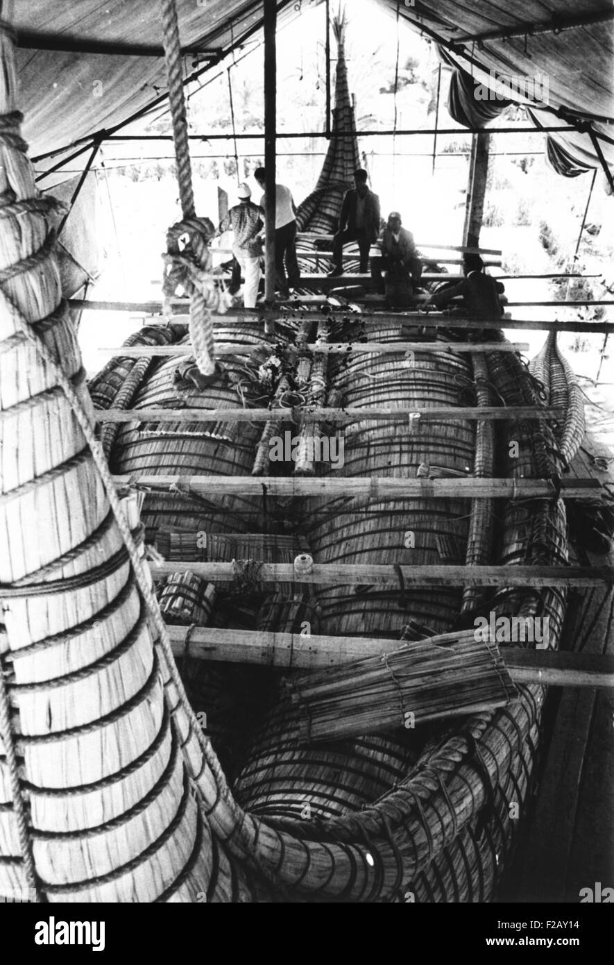 Aymara Indians from Lake Titicaca, built the papyrus boat 'RA II'. Safi ...