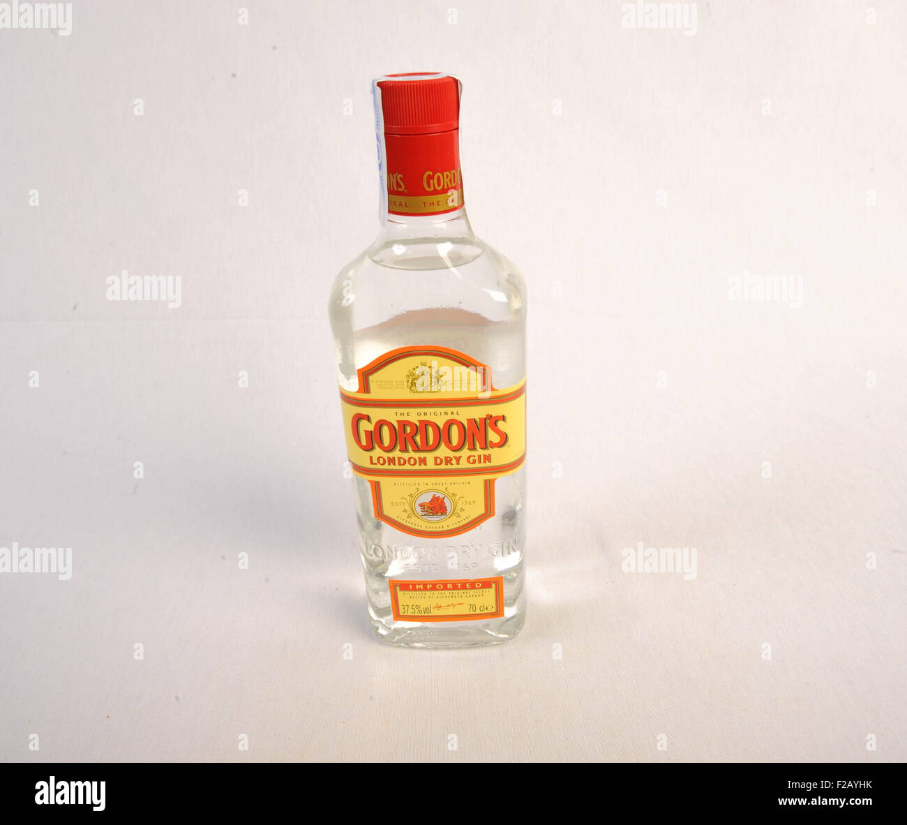 London dry gin hi-res stock photography and images - Alamy