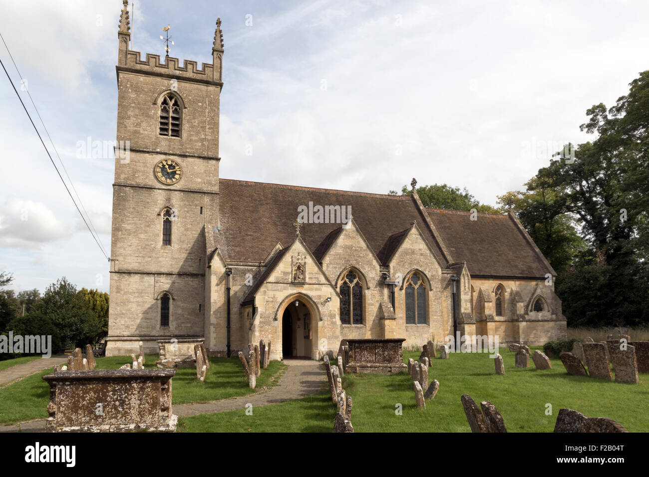 St martin’s churchyard bladon hi-res stock photography and images - Alamy