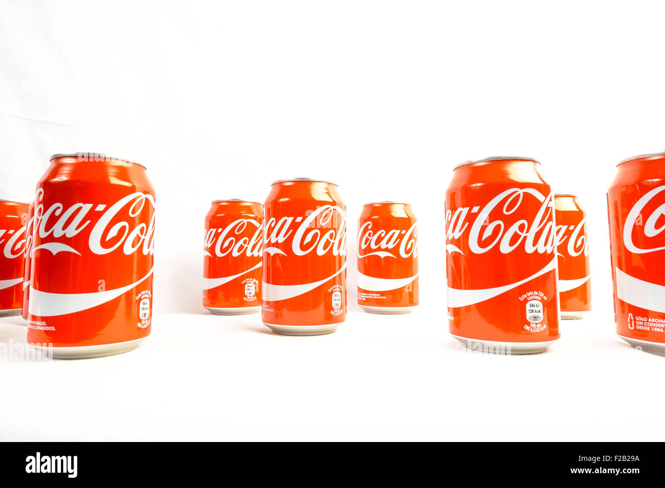 Coca cola can and hand hi-res stock photography and images - Alamy