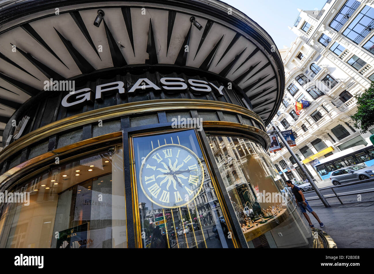 Grassy building-Edificio Grassy Stock Photo - Alamy