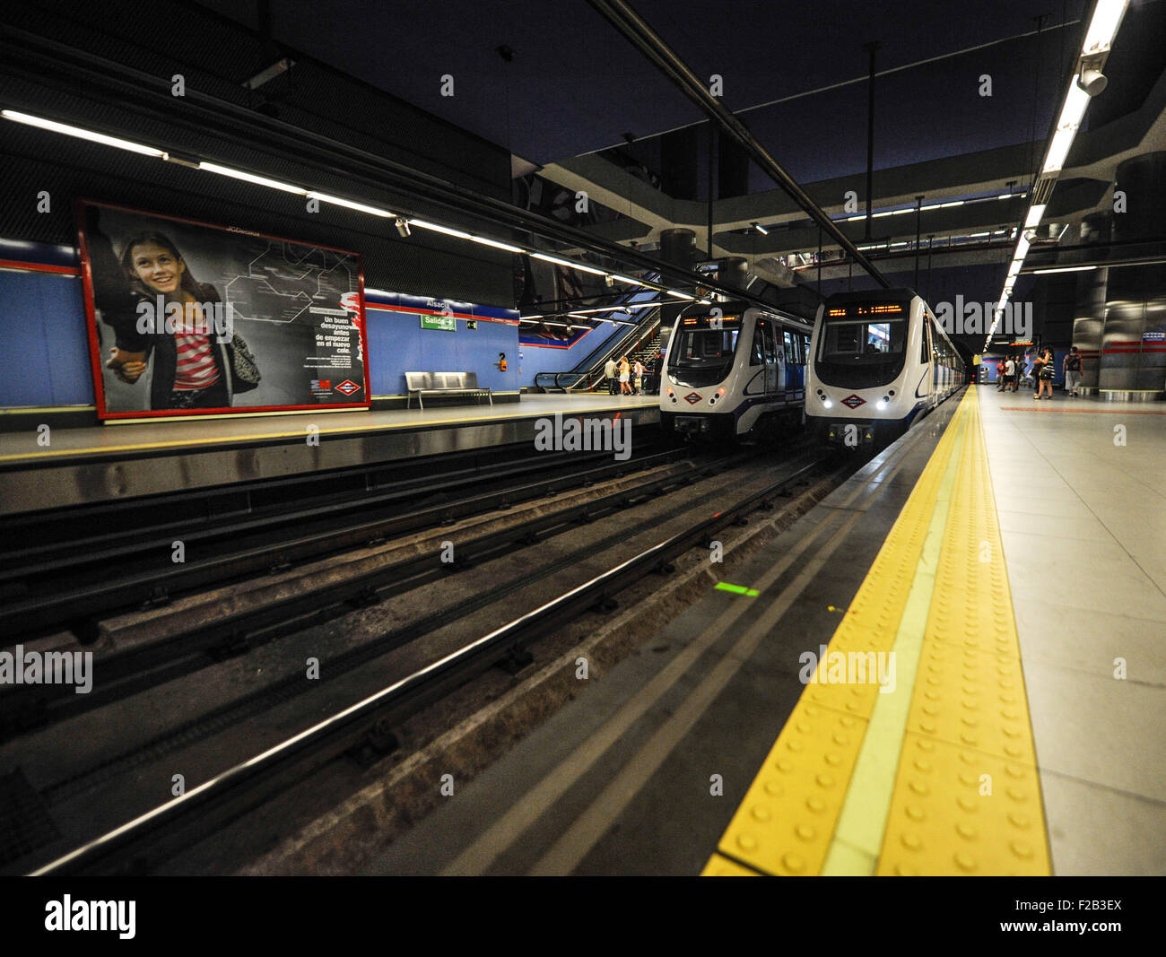 Railway in Madrid subway-ferrocarril en el metro de Madrid Stock Photo ...