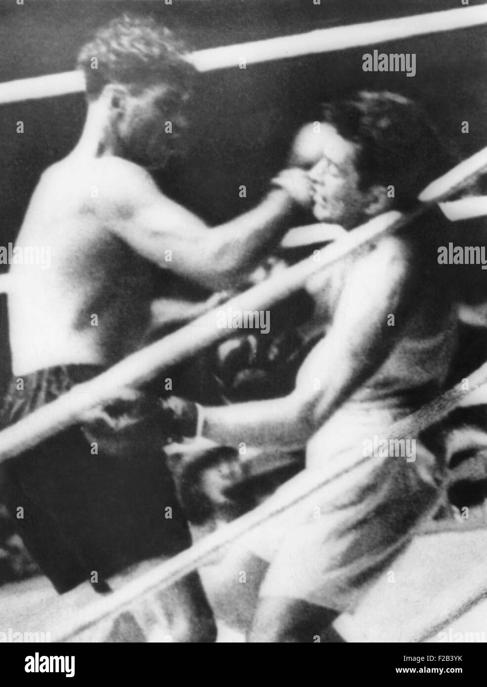 'Long Count Fight', the Gene Tunney-Jack Dempsey boxing match of Sept ...