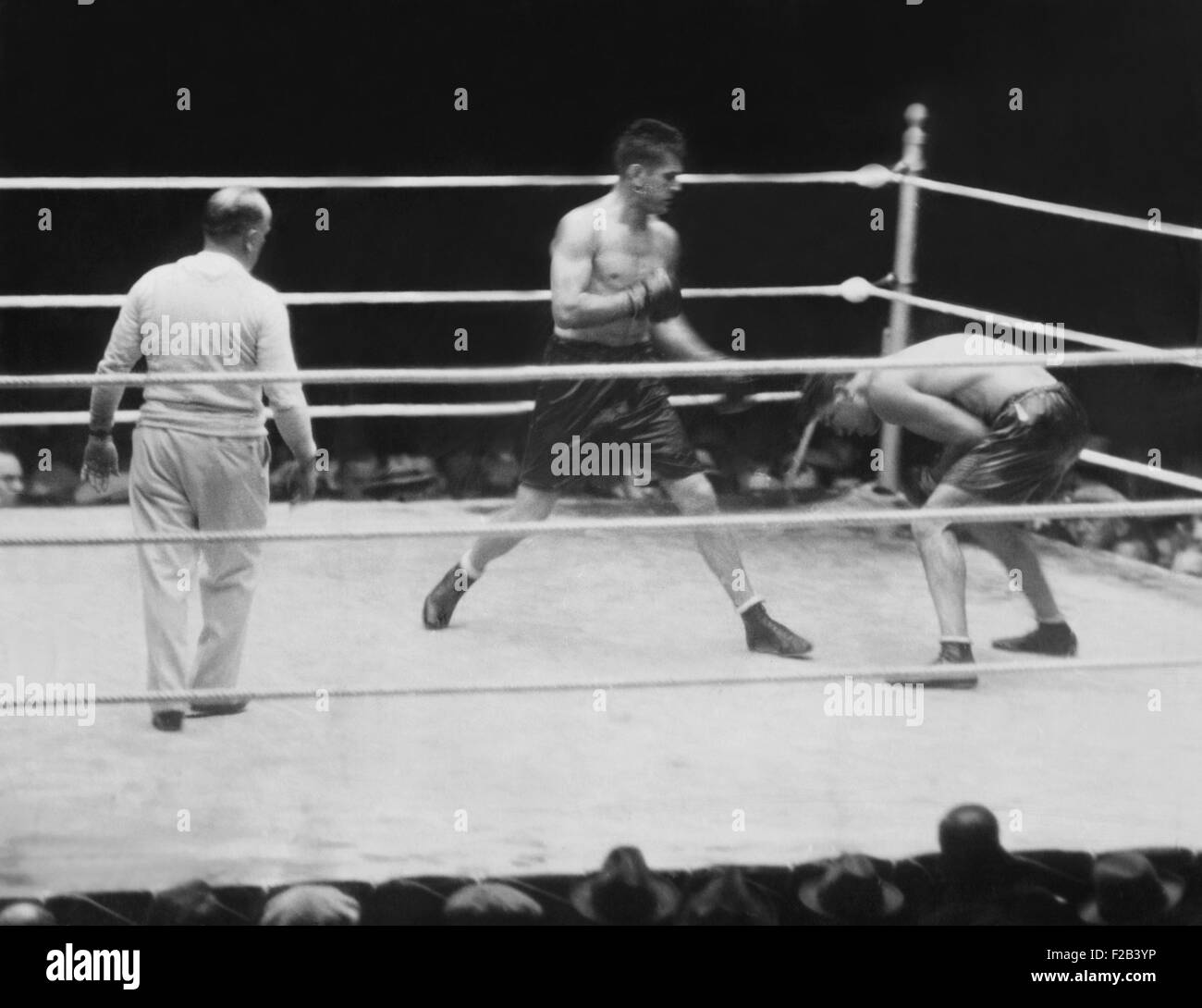 Stadium fight Black and White Stock Photos & Images - Alamy