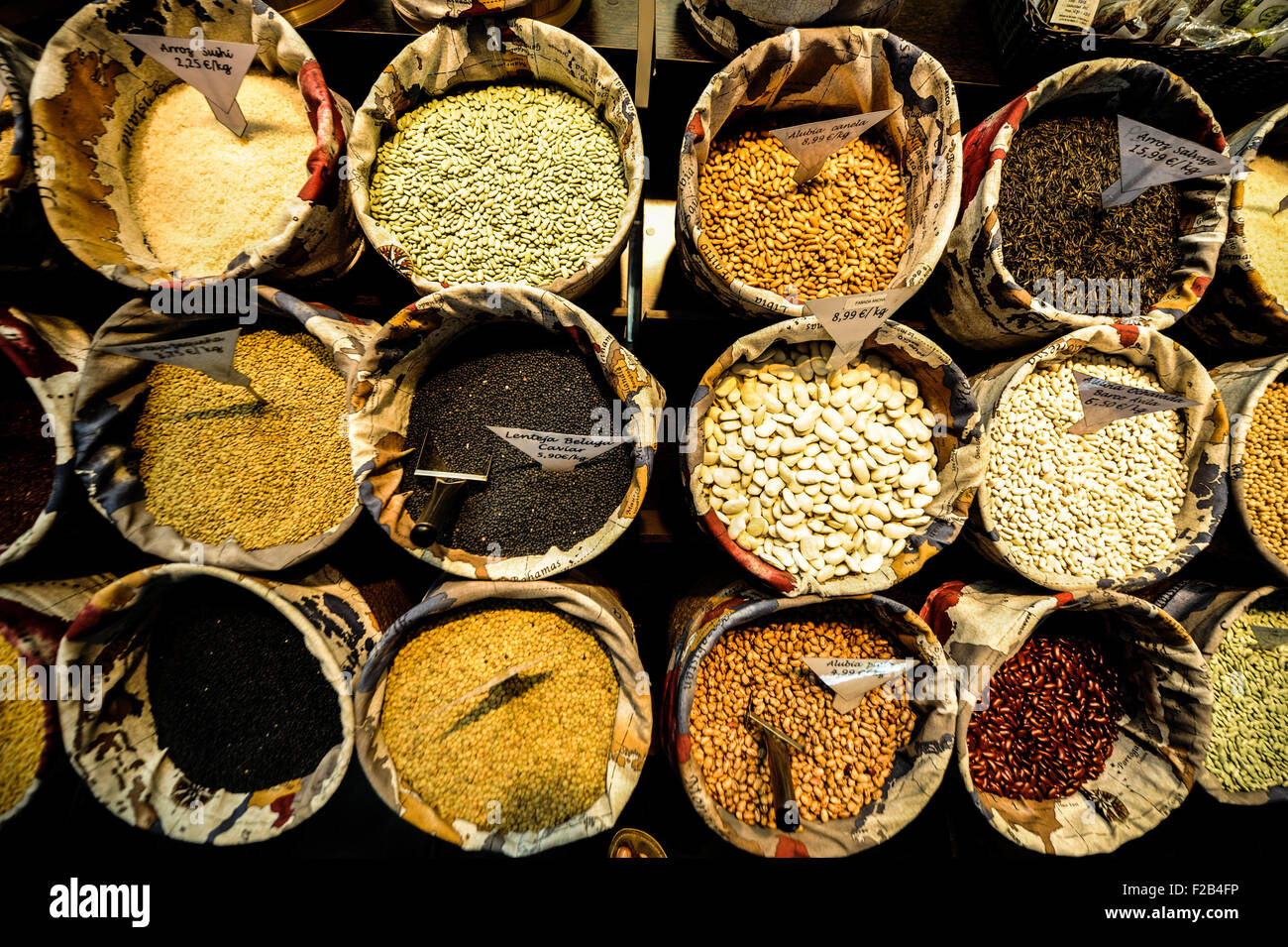 Granos comestibles hi-res stock photography and images - Alamy