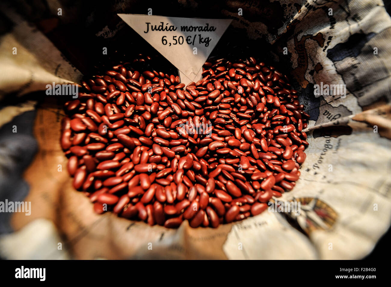 Fruta morada hi-res stock photography and images - Alamy