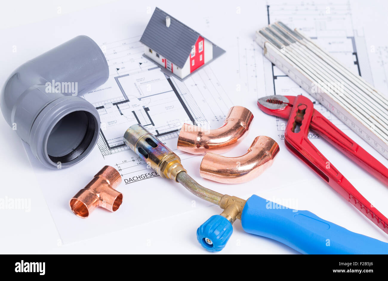 Plumbing tools hi-res stock photography and images - Alamy