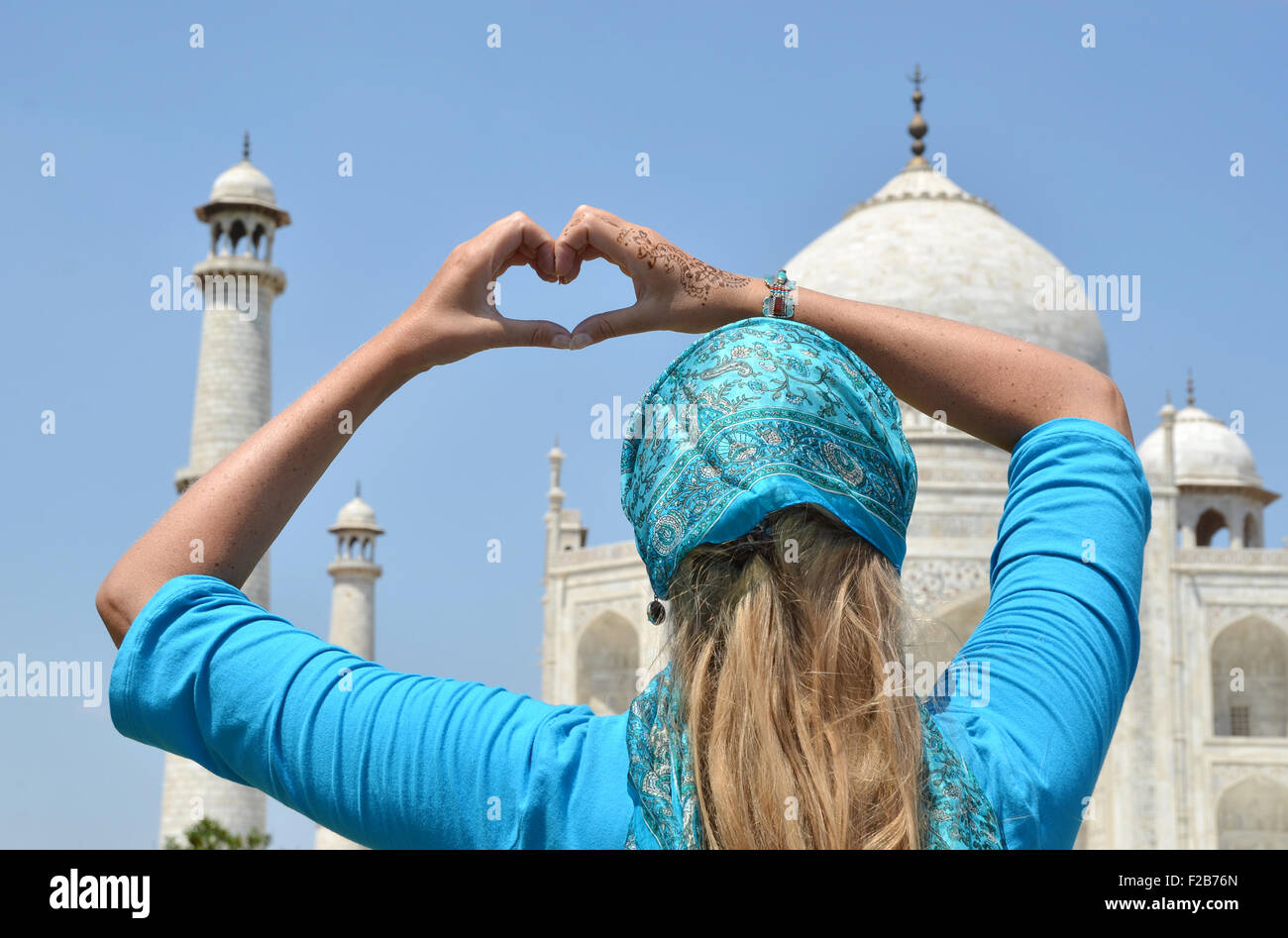 Indian hand heart hi-res stock photography and images - Alamy
