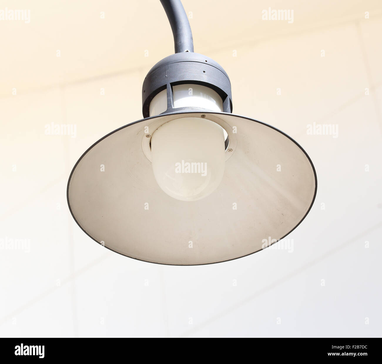 Street light close up hi-res stock photography and images - Alamy