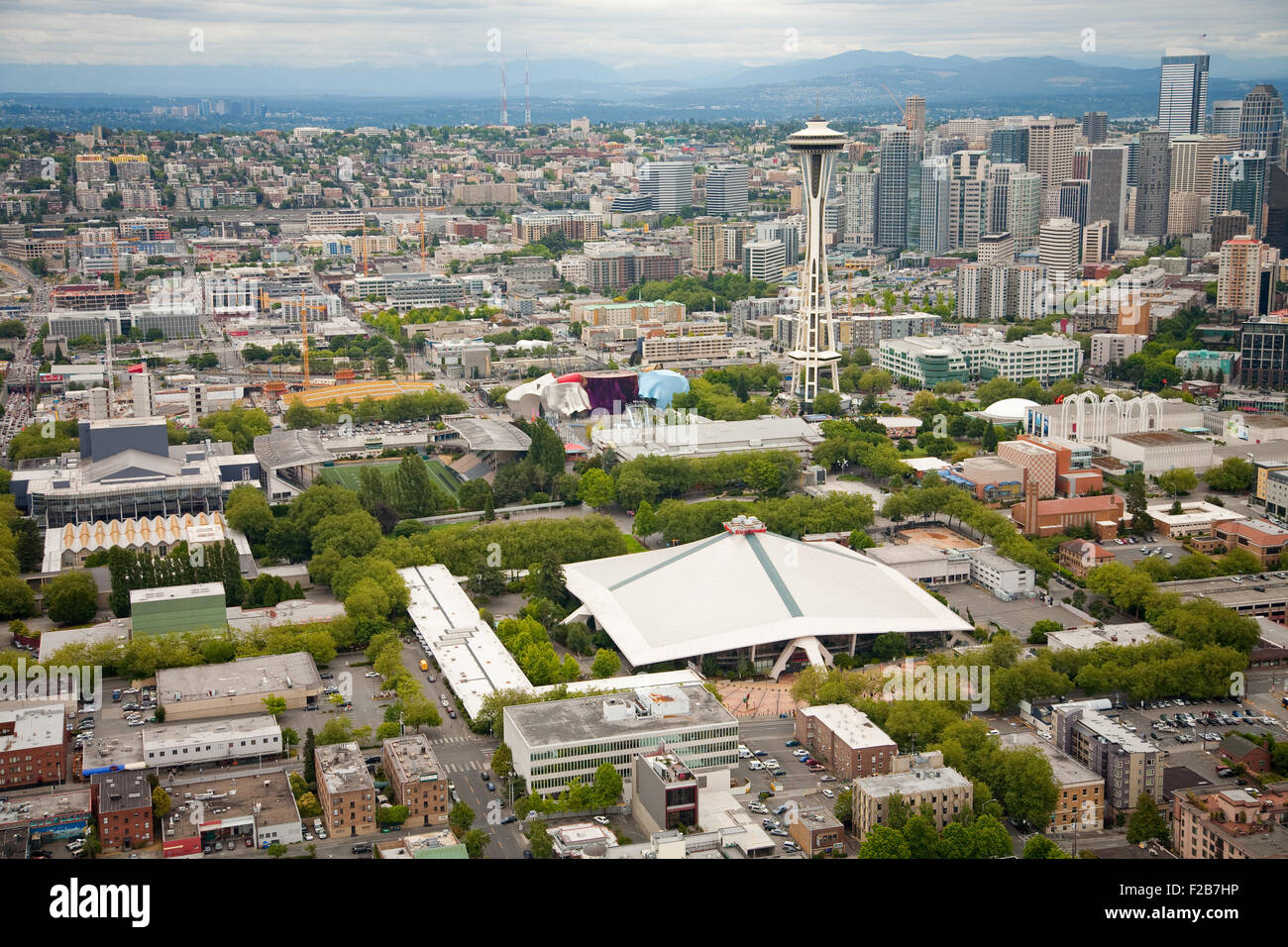 Aerial view seattle city skyline hi-res stock photography and images ...