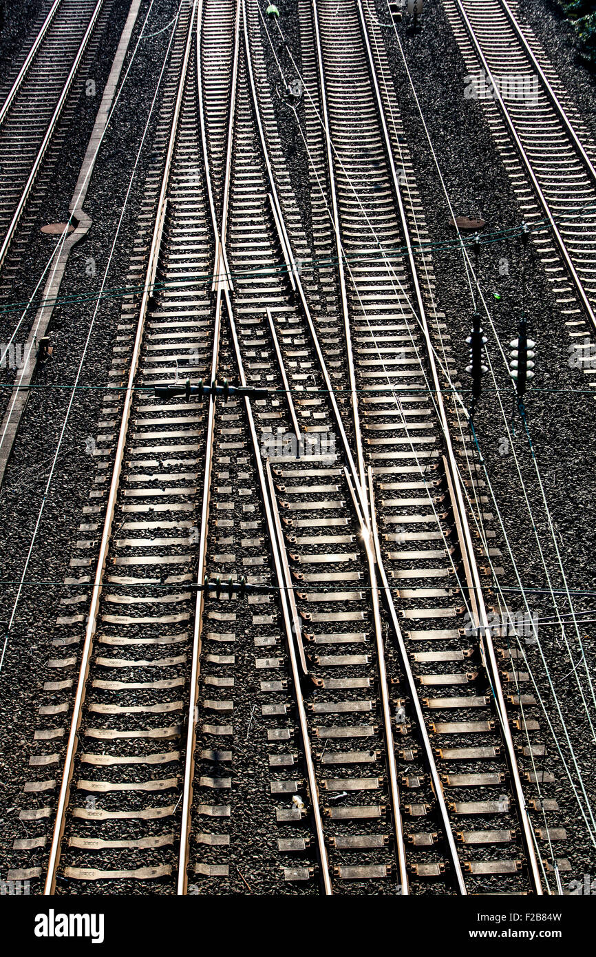 Overhead railroad signals hi-res stock photography and images - Alamy