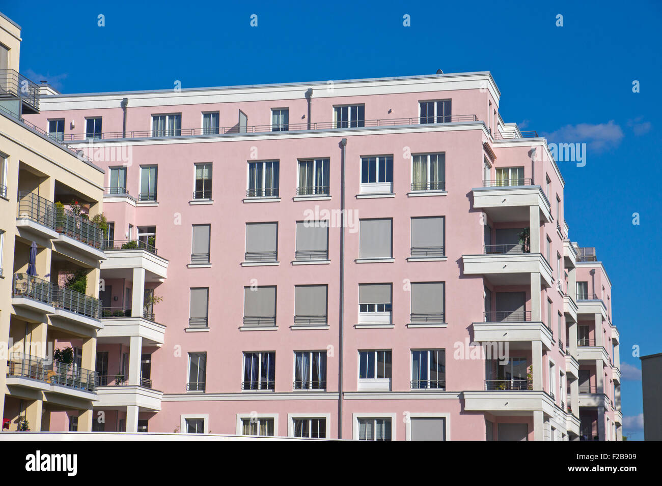 A new pink townhouse seen in Berlin Stock Photo - Alamy