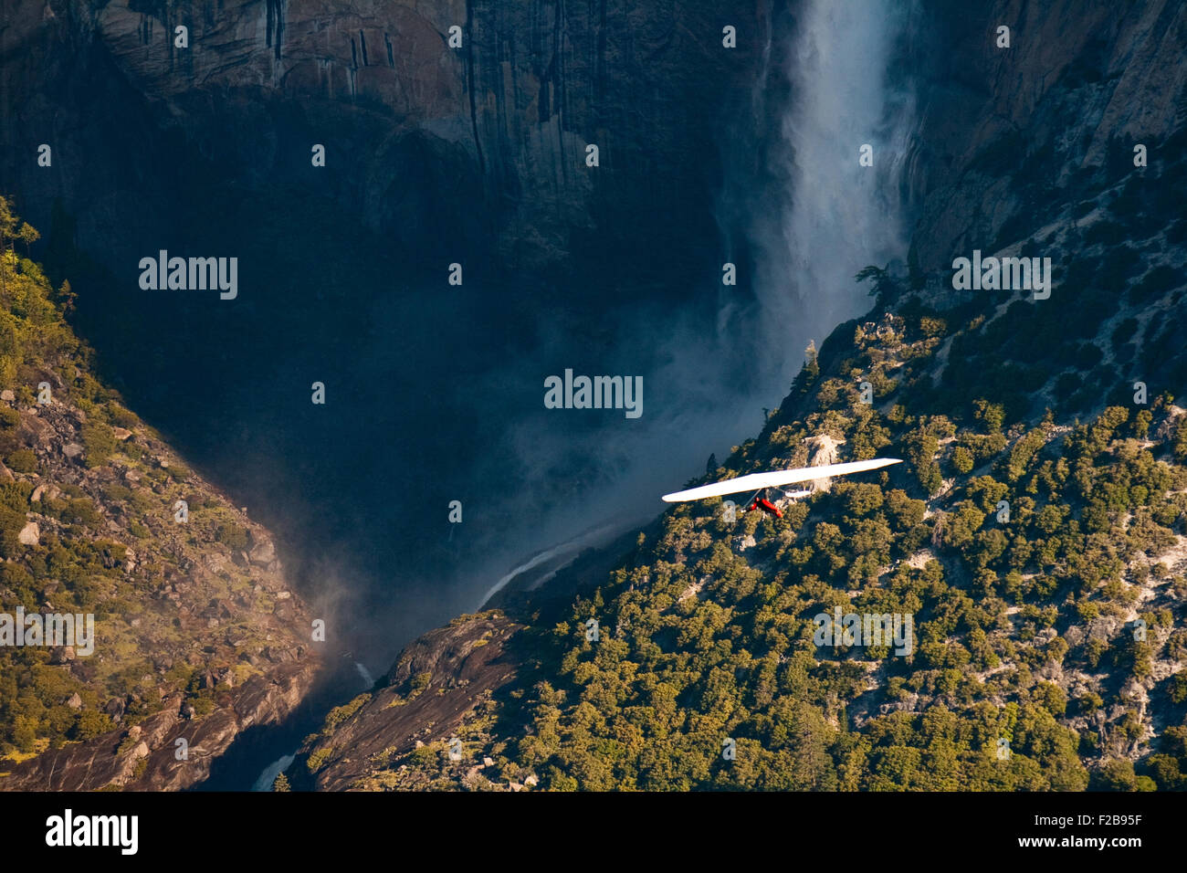 Hang-Gliding over valley, Glacier Point, Yosemite Valley, Yosemite ...