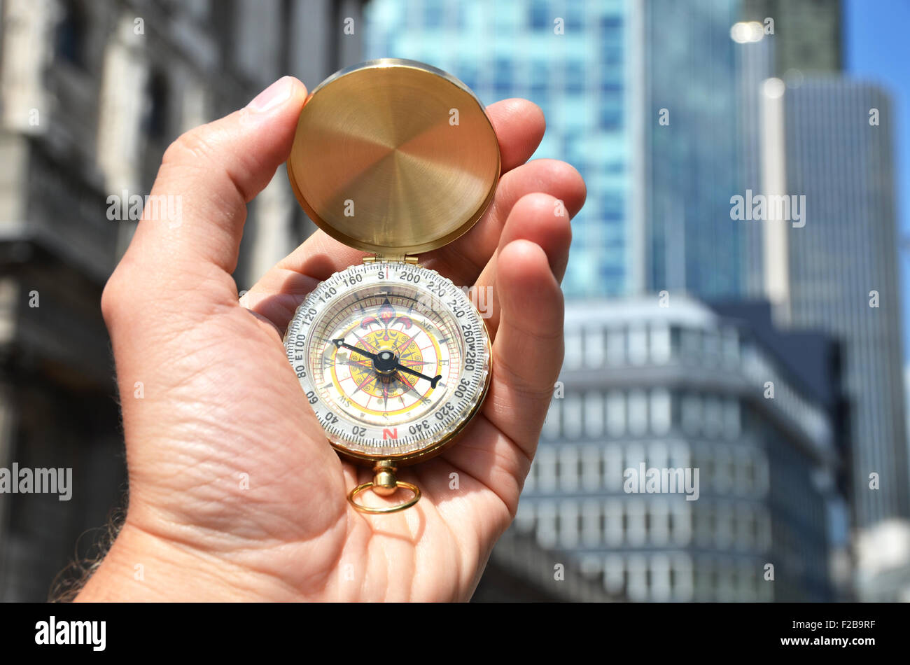 Old map london compass hi-res stock photography and images - Alamy