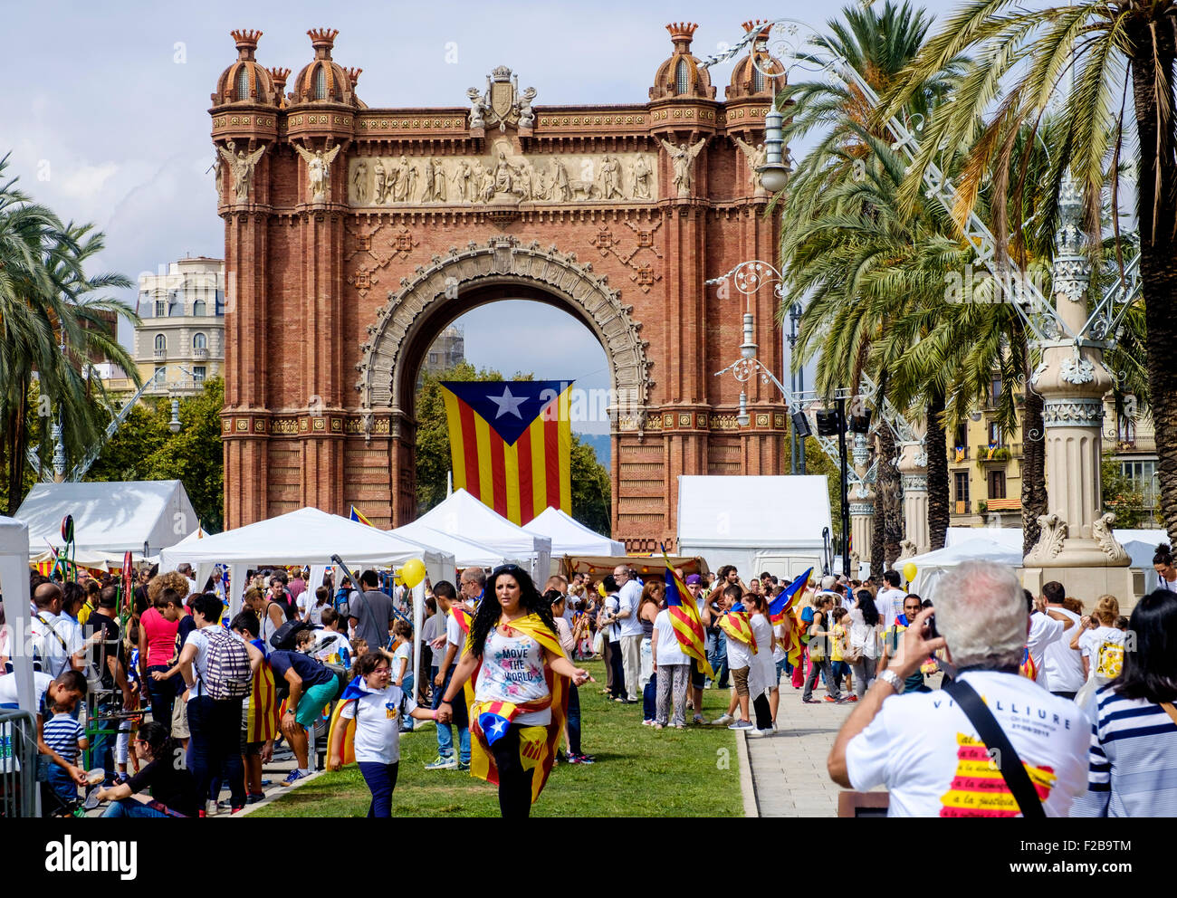Crowds of people at the demonstration for independence in Barcelona on ...