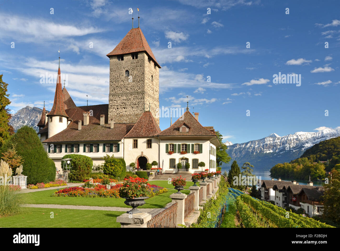 Spiez castle on lake Thun (Jungfrau region, canton Bern, Switzerland ...