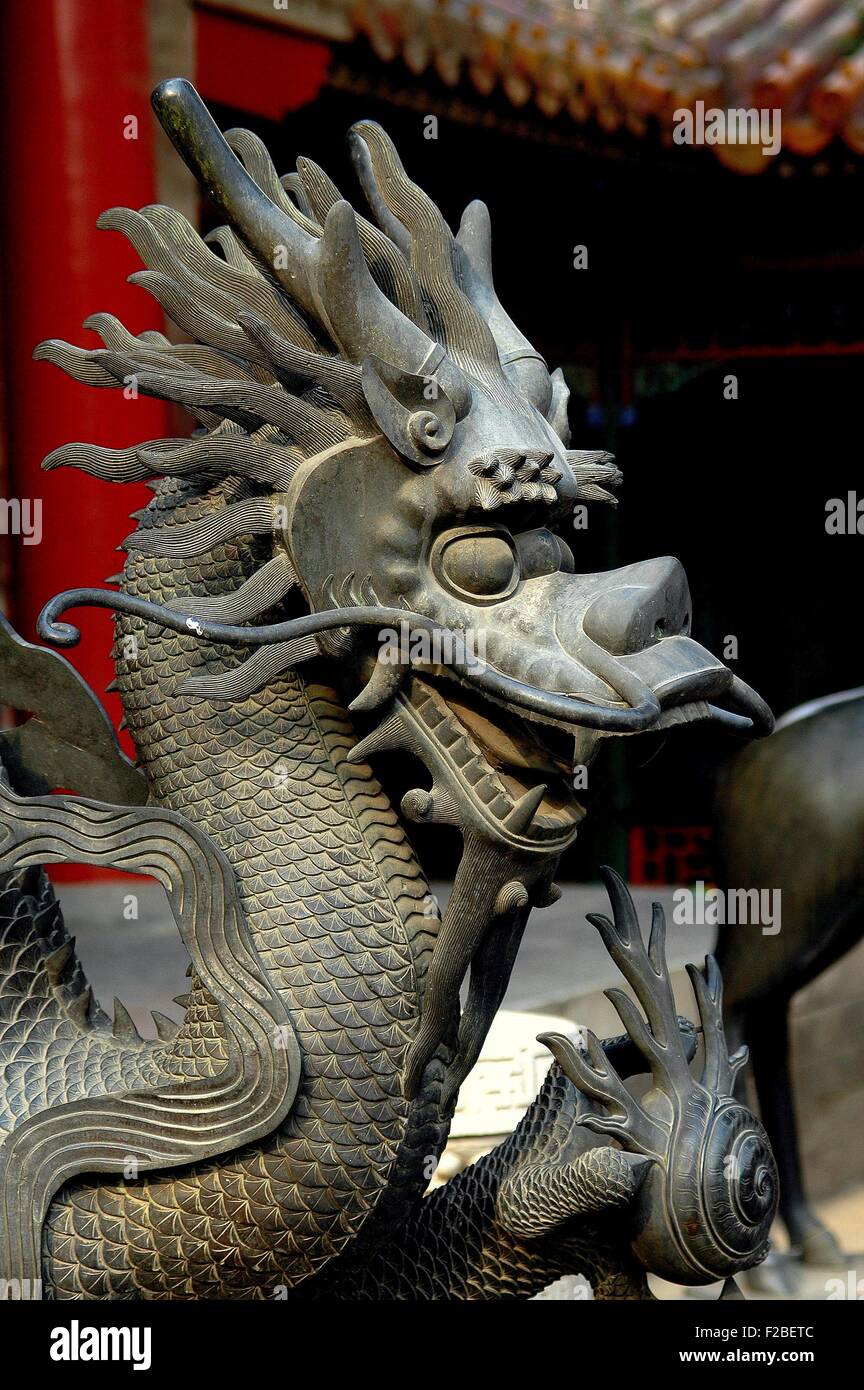 Ferocious dragon hi-res stock photography and images - Alamy
