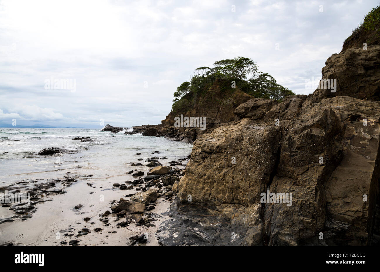 Beach costa rica rocks hi-res stock photography and images - Alamy