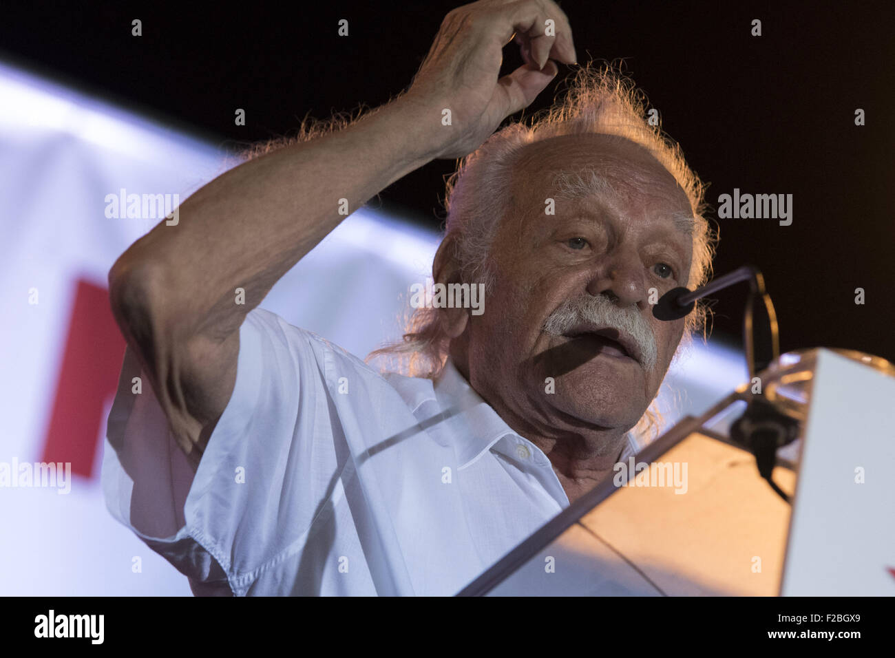 Athens, Greece. 15th Sep, 2015. MANOLIS GLEZOS, WW2 resistance veteran ...
