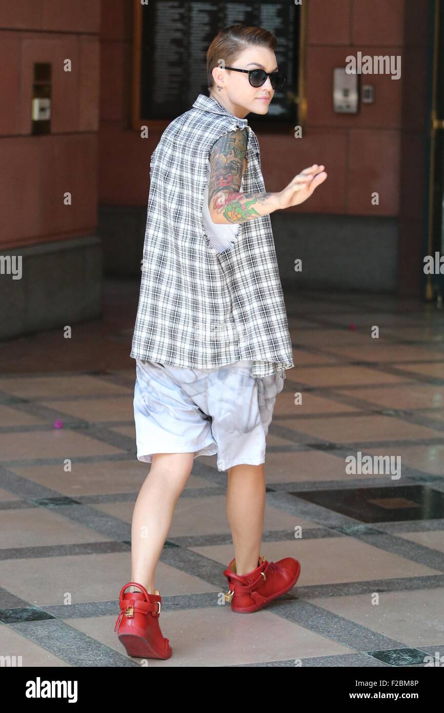 Ruby Rose Langenheim visits a medical center in Beverly Hills Featuring ...