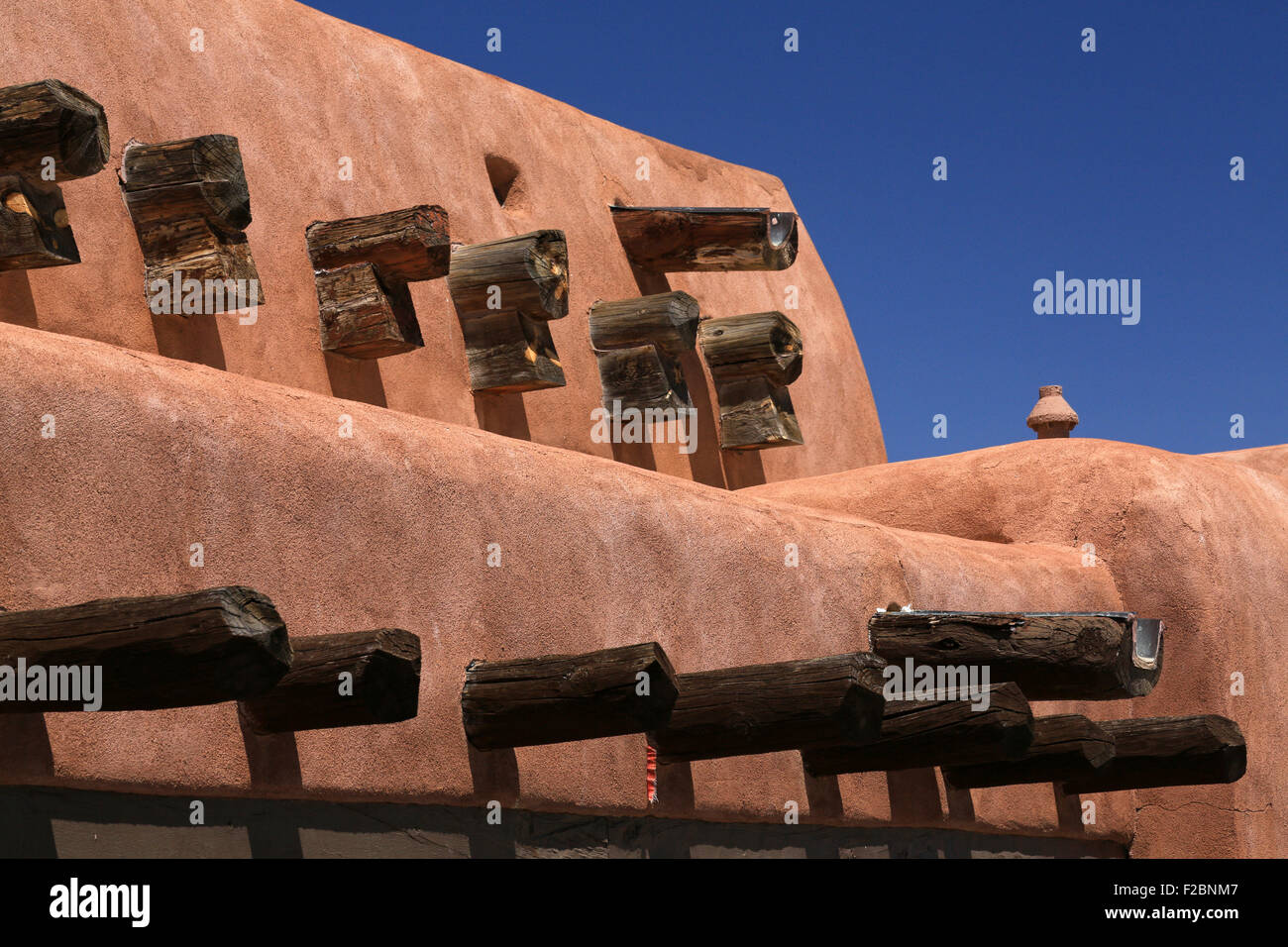 Adobe style architecture hi-res stock photography and images - Alamy