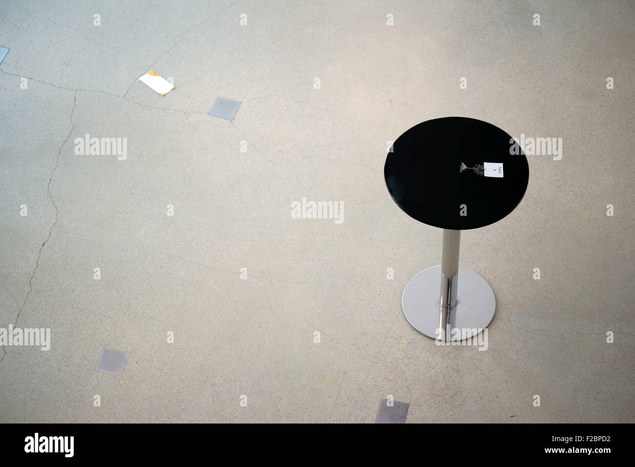 Aerial round table hi-res stock photography and images - Alamy