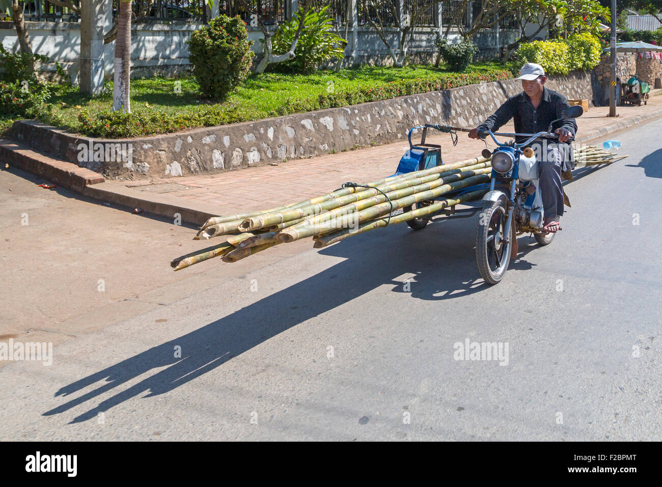 Bamboo carrying pole High Resolution Stock Photography and Images - Alamy