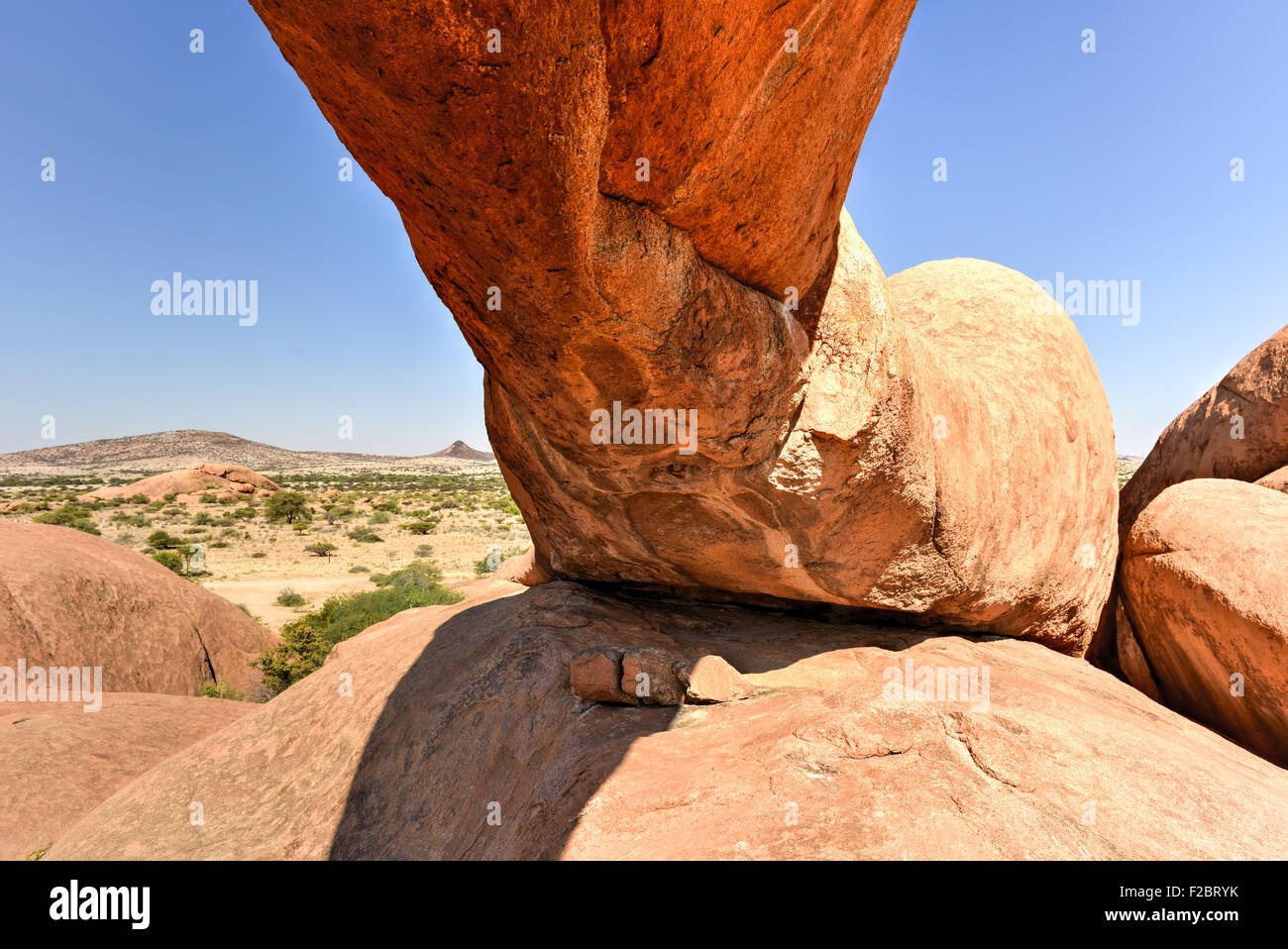 Landscape with massive granite arch in Spitzkoppe in the Namib desert ...