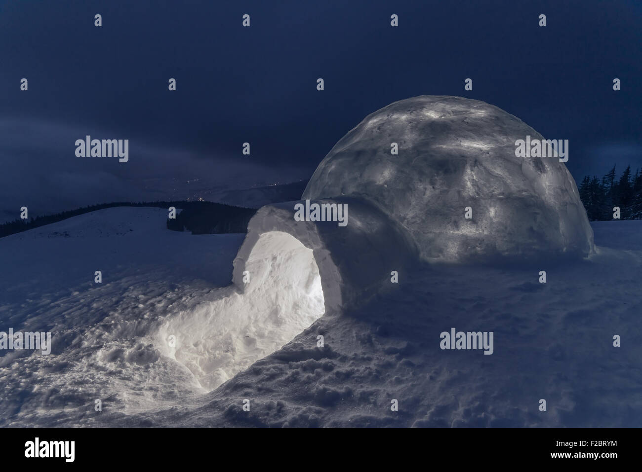 igloo in the high mountain Stock Photo - Alamy