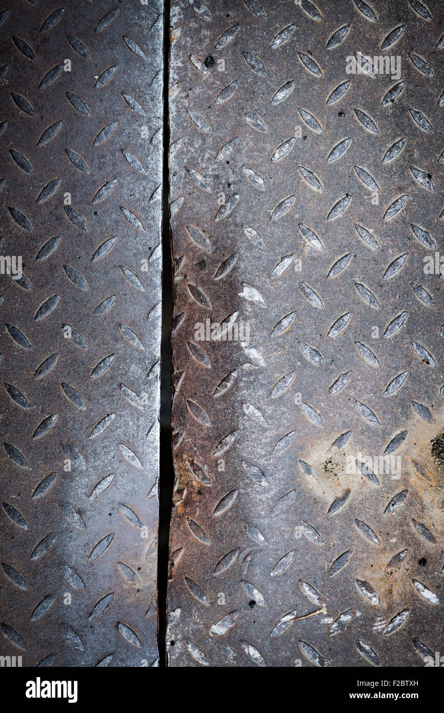 Dirty metal diamond grip pattern Stock Photo - Alamy