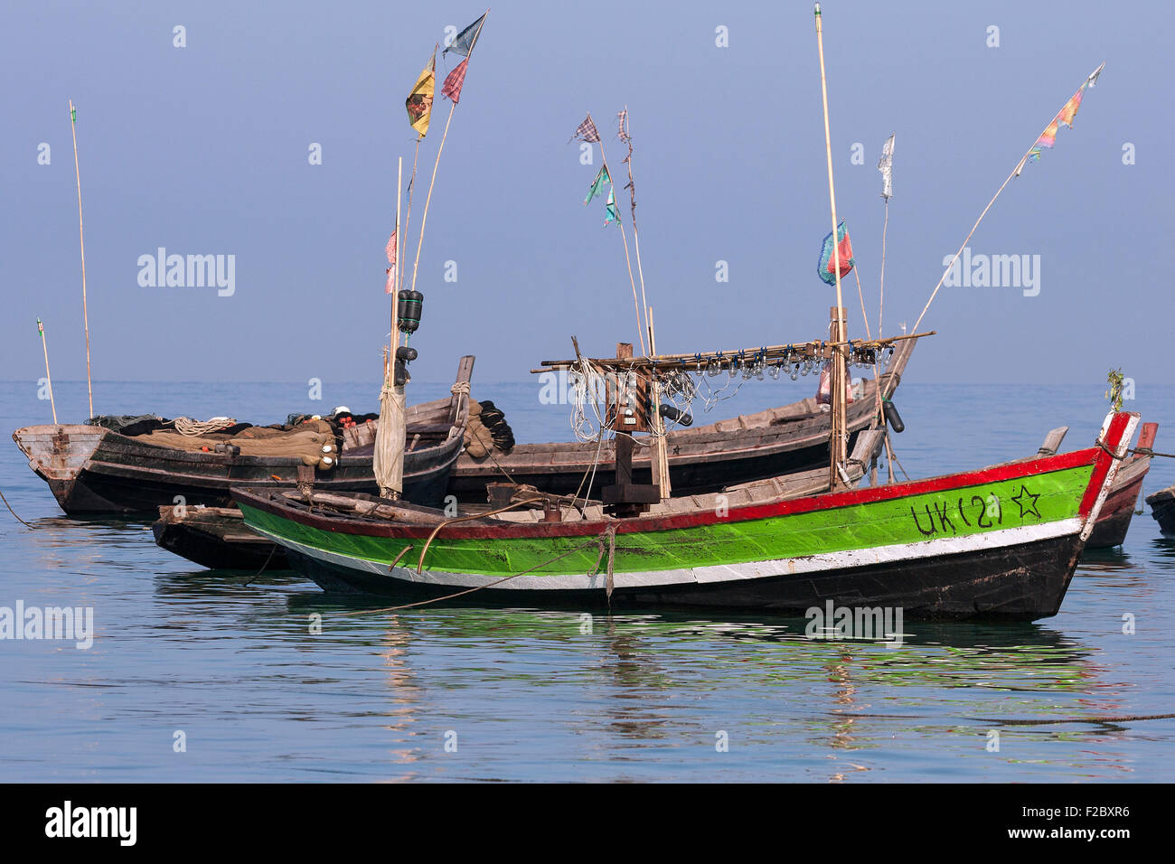 Myanmar fishing boats hi-res stock photography and images - Alamy