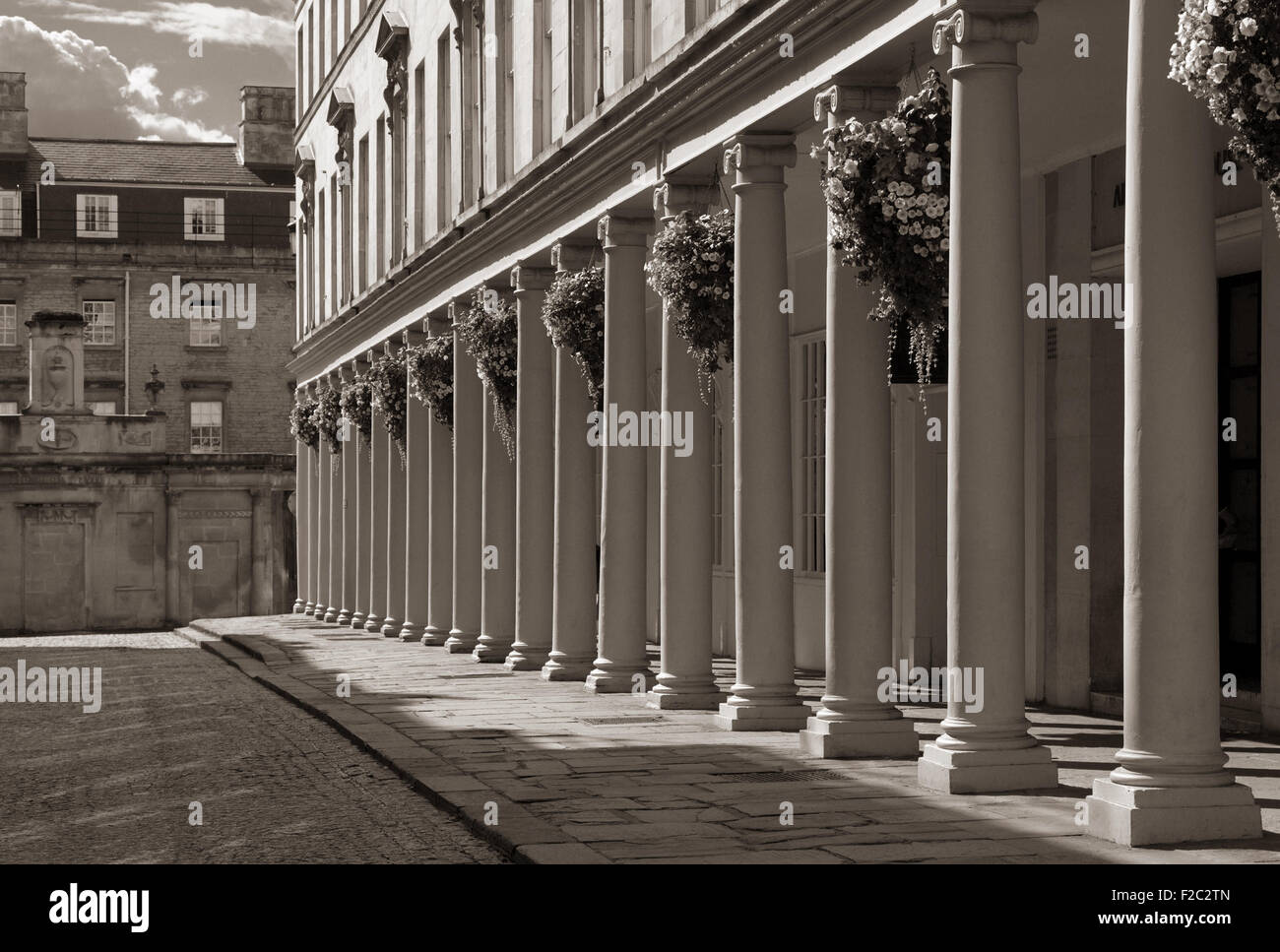 Georgian columns hi-res stock photography and images - Alamy