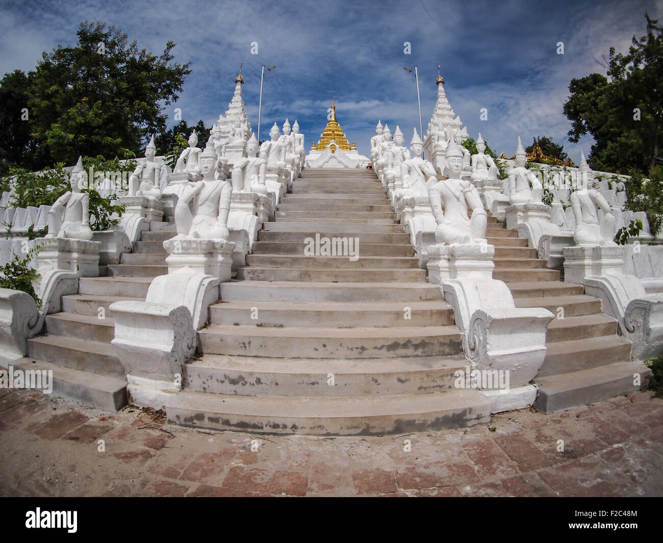 Mingun hi-res stock photography and images - Alamy