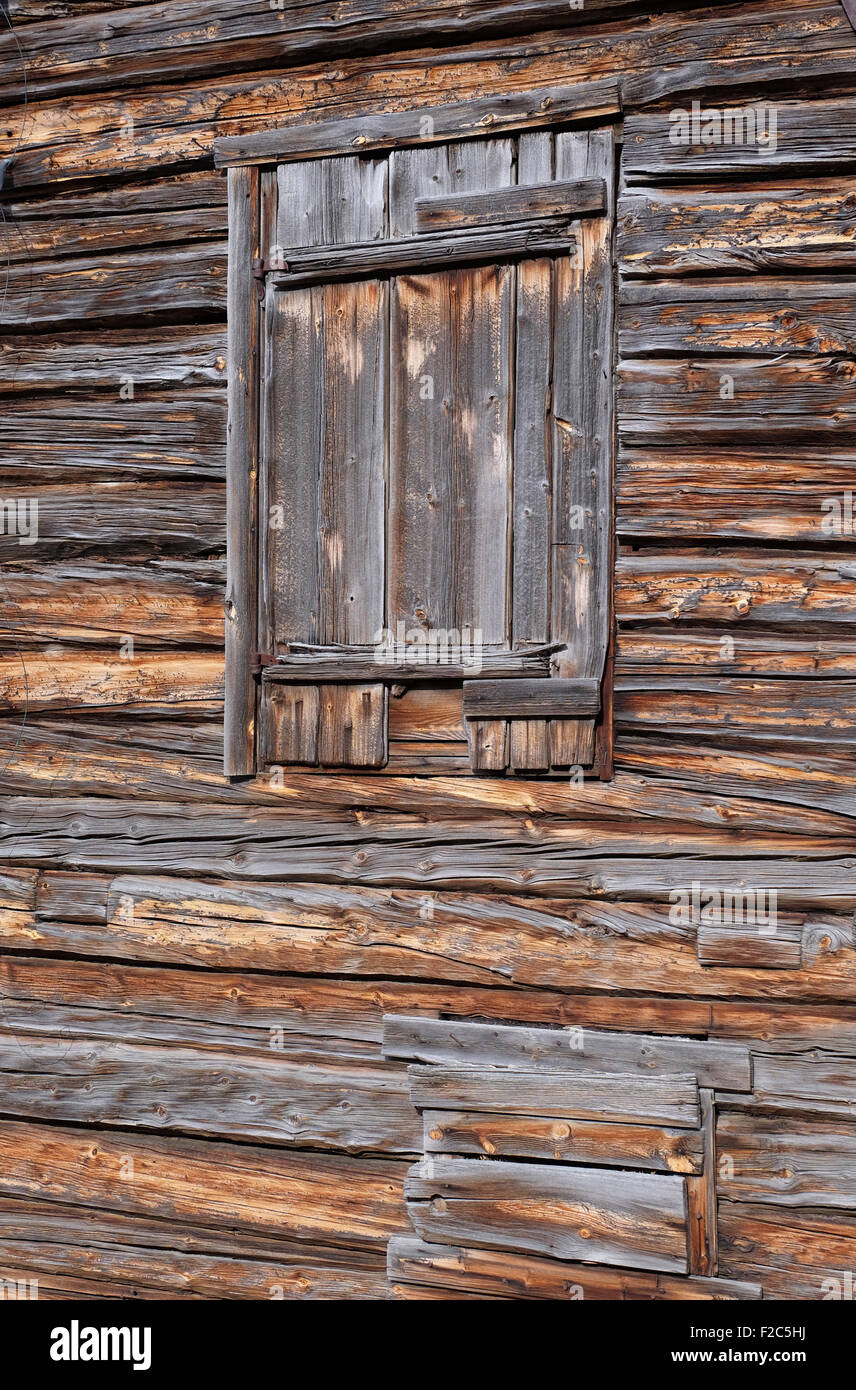Weathered wood on a Norwegian barn Stock Photo - Alamy